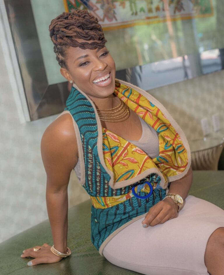 ABOUT – Rare Essence Studio